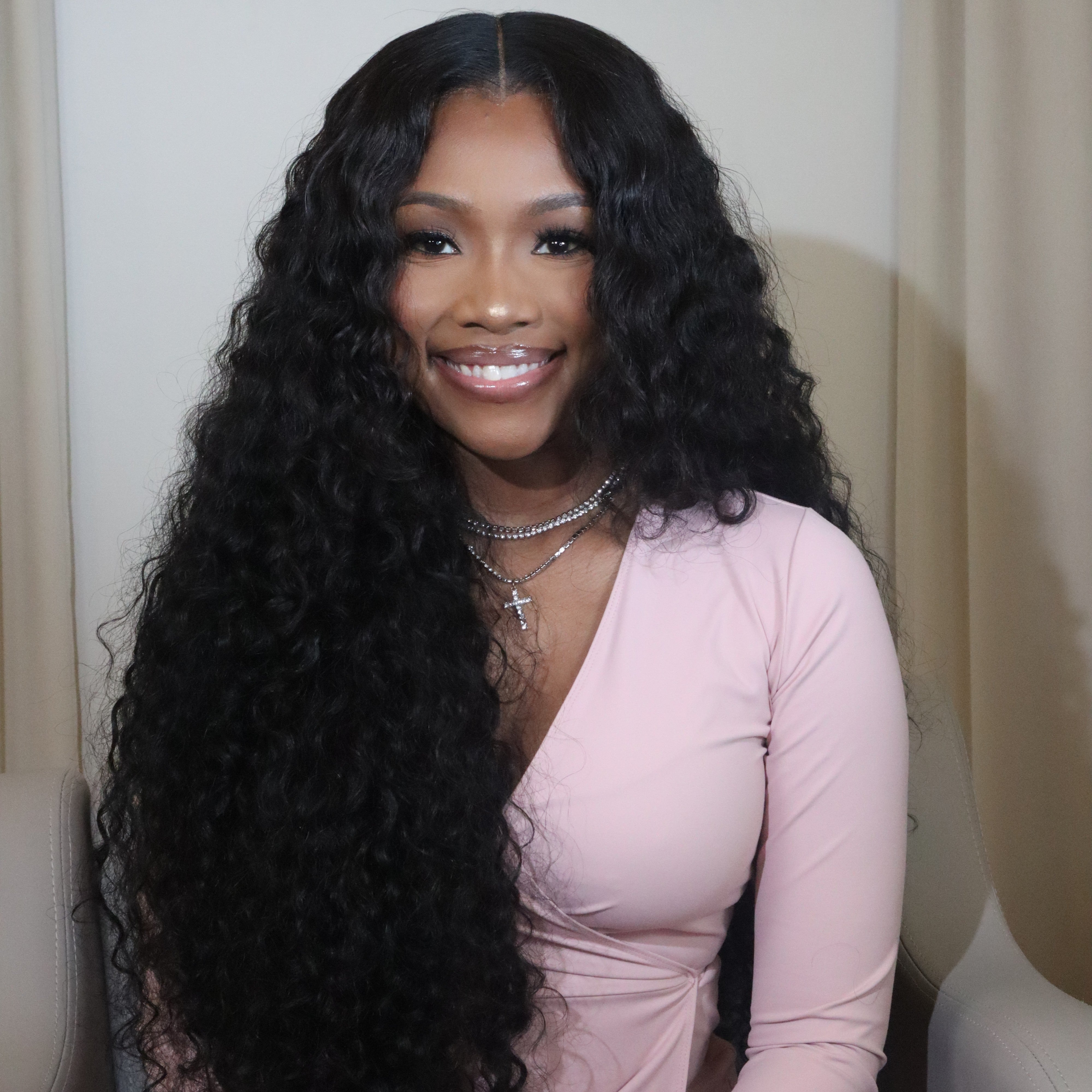 The Ultimate Guide to Defining Your Curly Wave Extensions